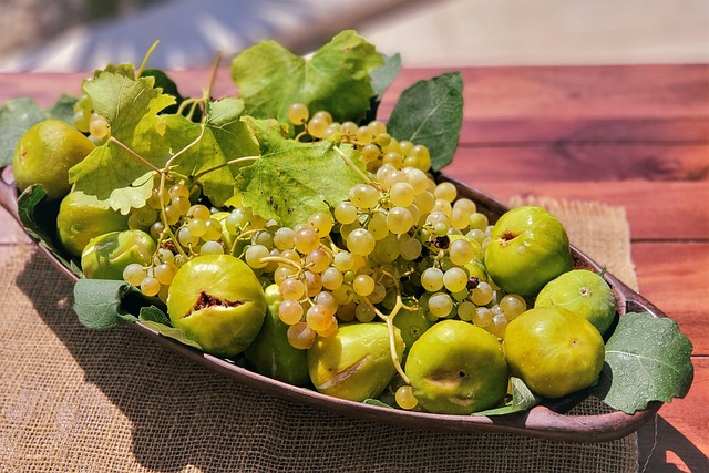 Green Grapes Figs Fresh Fruit - Free photo on Pixabay