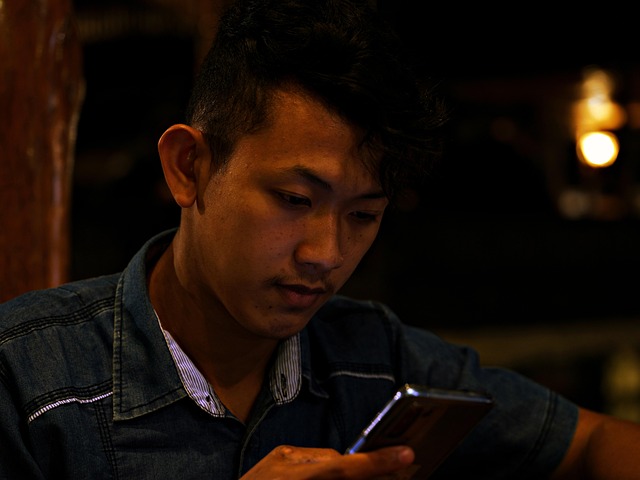 Smartphone Man Portrait Mobile - Free photo on Pixabay