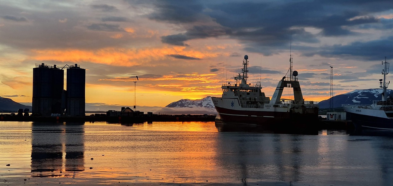 Akureyri Sunset Ships - Free photo on Pixabay - Pixabay