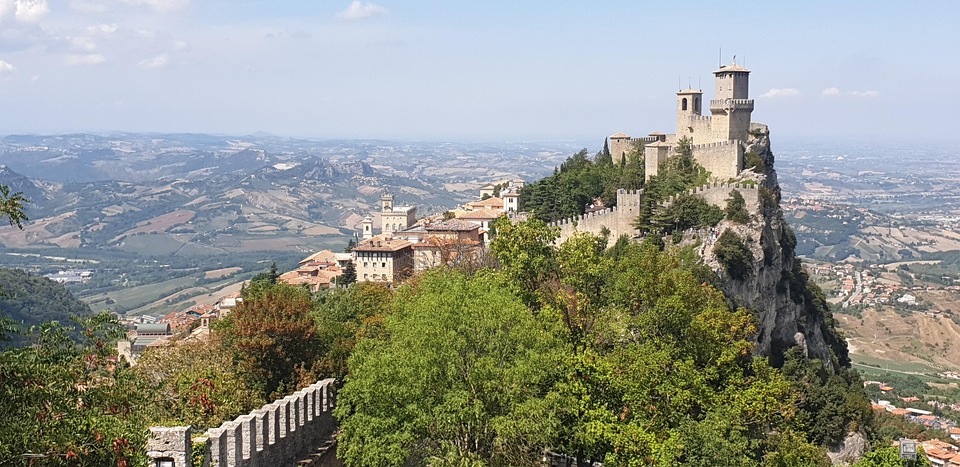 Castle Fortress Cliff San - Free photo on Pixabay