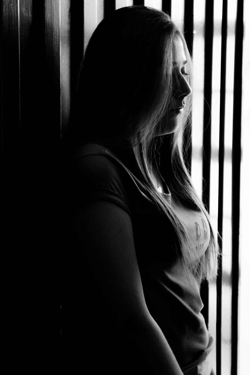 Portrait Femme Tristesse Noir Et - Photo gratuite sur Pixabay - Pixabay