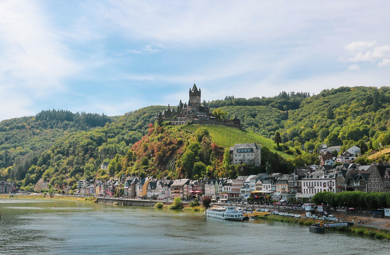 Castle Town River - Free photo on Pixabay