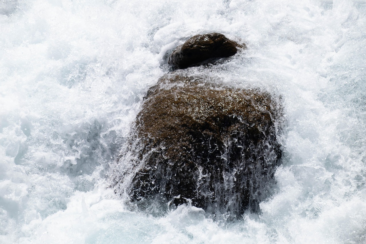 Rock Aliran Air Kecepatan - Foto gratis di Pixabay - Pixabay
