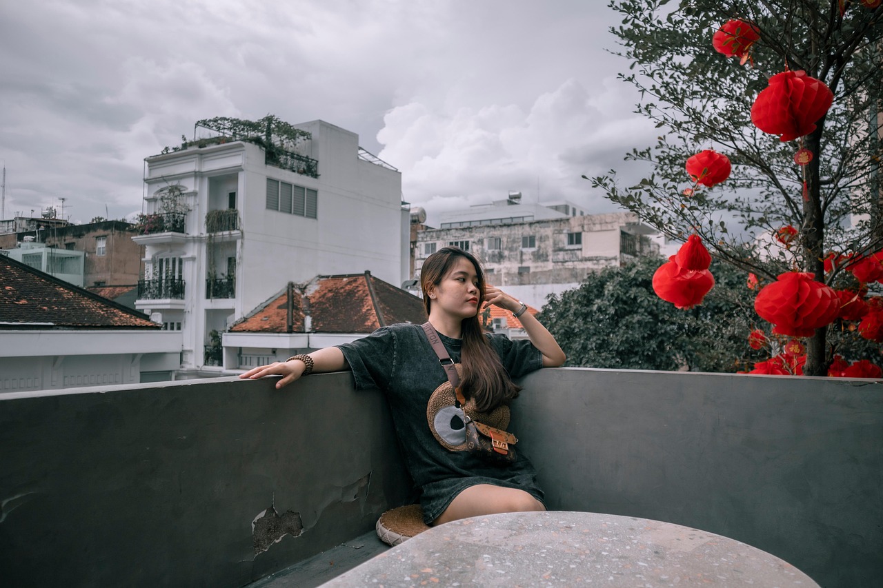 Woman Balcony Portrait - Free photo on Pixabay - Pixabay