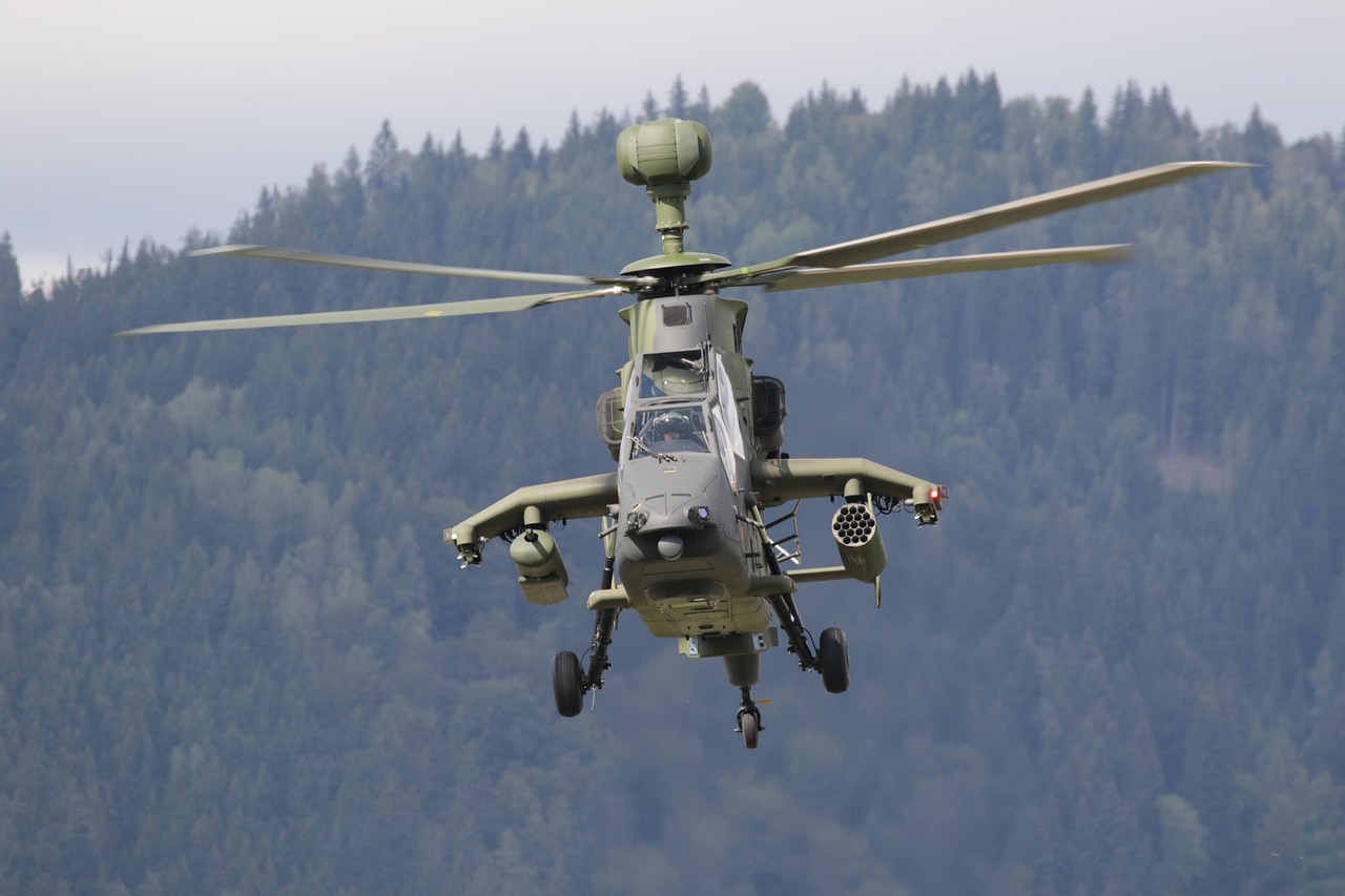 10,000+ Free Helicopter Aircraft & Helicopter Images - Pixabay