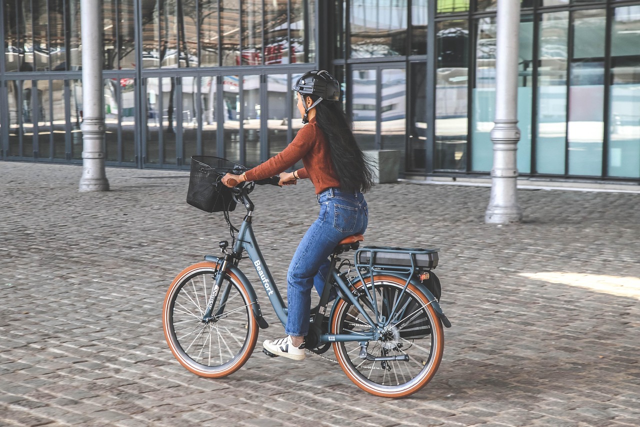 Kvinna Cykel Cyklist Gratis Foto På Pixabay
