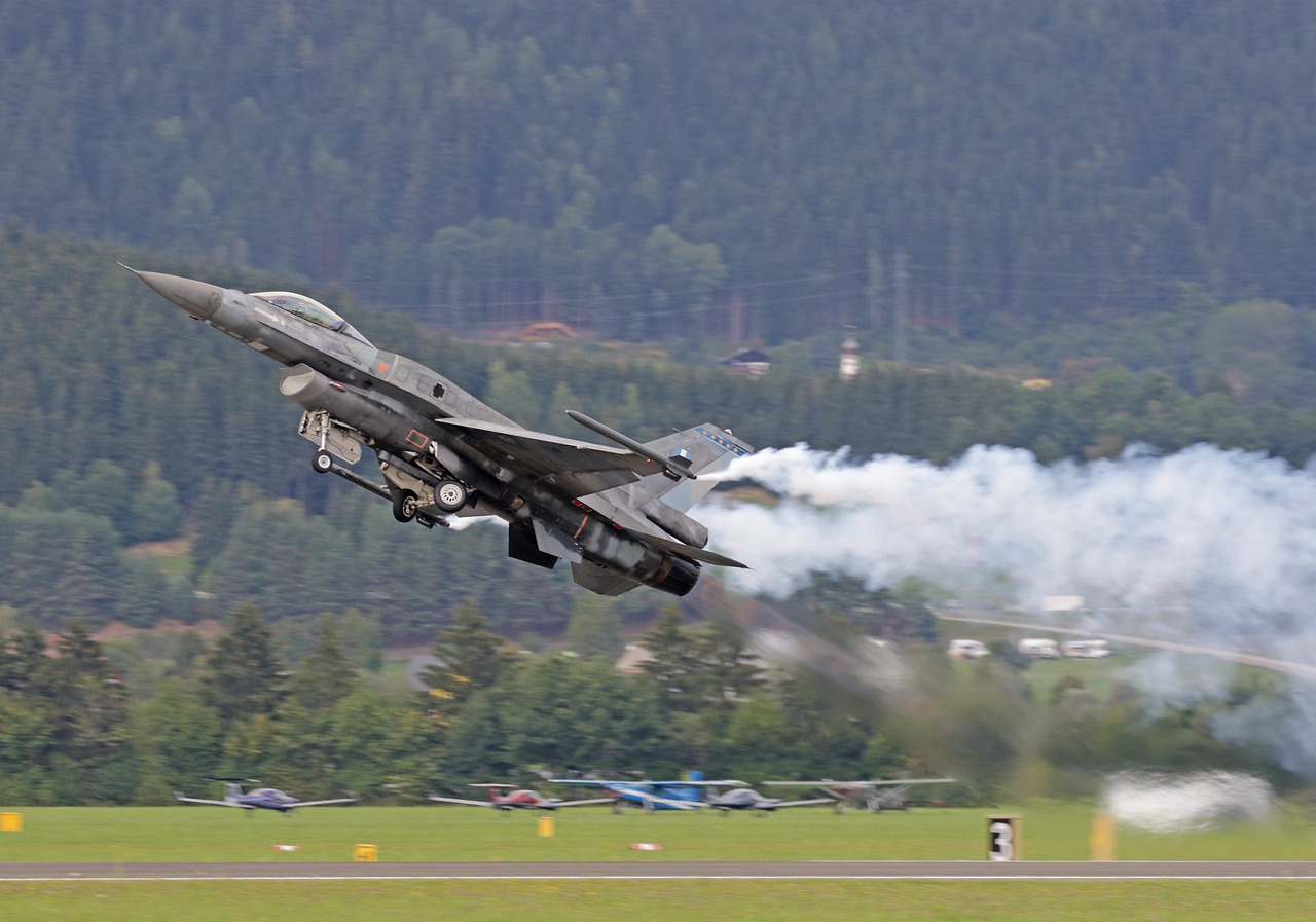General Dynamics F 16 Falcon - Kostenloses Foto auf Pixabay - Pixabay