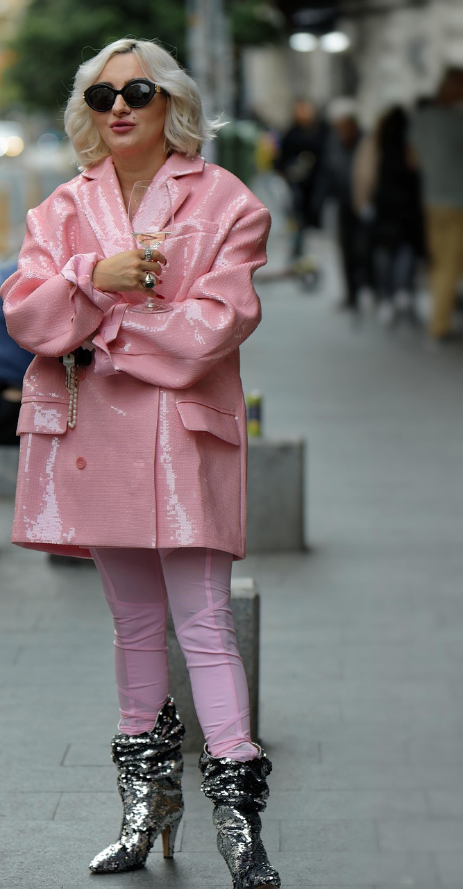 40,000+ Free Fashion Fancy Woman & Woman Images - Pixabay
