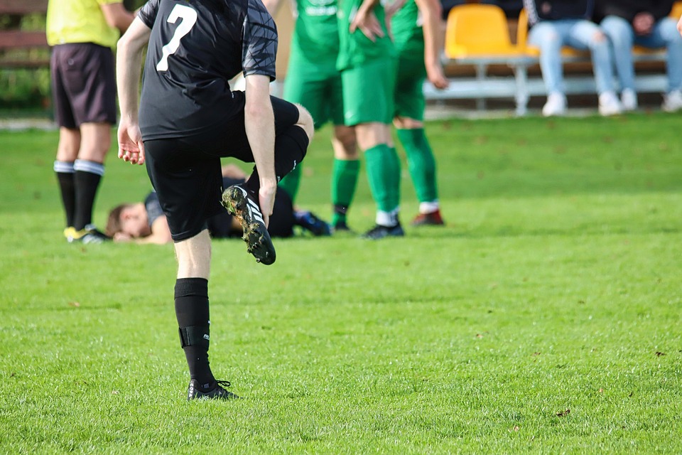 Stretch Injury Foul Sports - Free photo on Pixabay