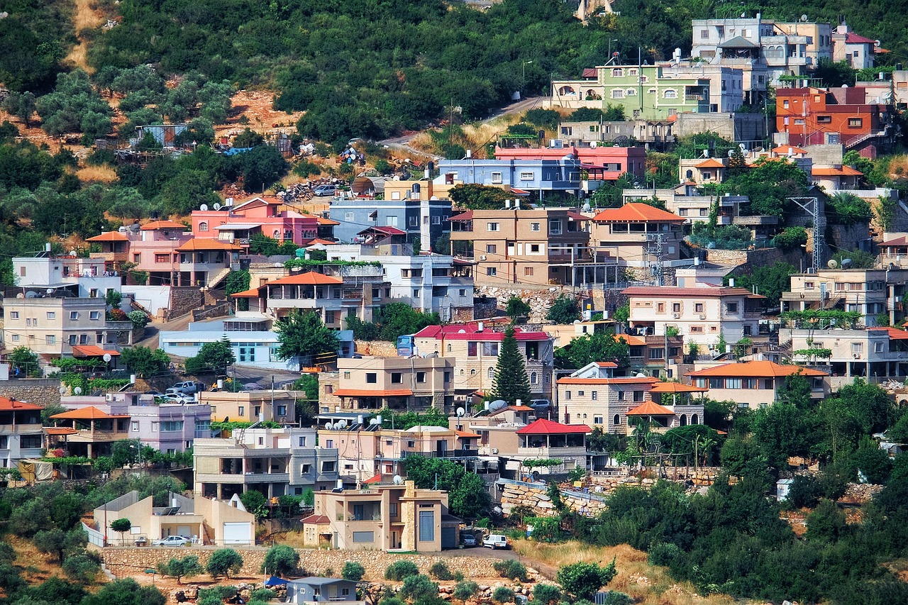 10,000+ Free Dilapidated Residential Area & Residential Area Images ...