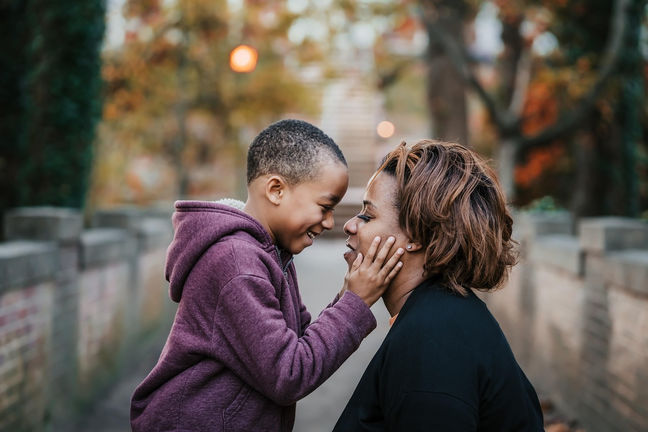 10 000 Free Mother Hugging Son Family Images Pixabay 10 000 Free Mother Hugging Son Family Images Pixabay