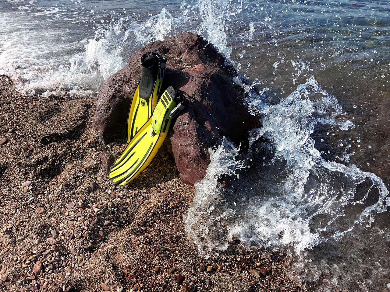 Diving Fins Waves - Free photo on Pixabay - Pixabay