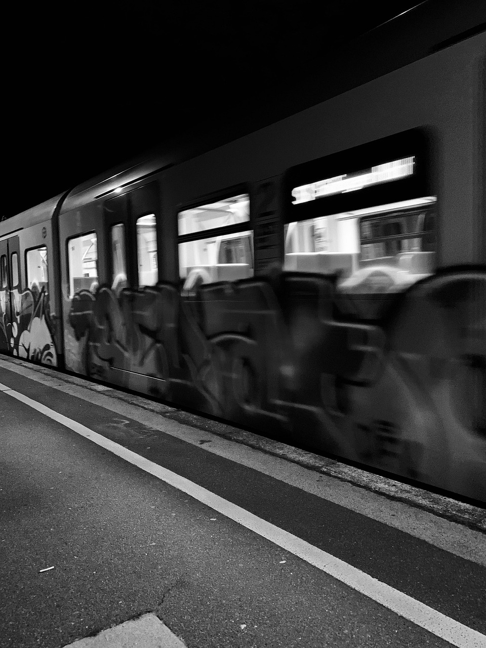 Hitam Dan Putih Kereta Coretan - Foto gratis di Pixabay - Pixabay