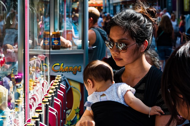Street Photography Color Woman Free Photo On Pixabay Pixabay