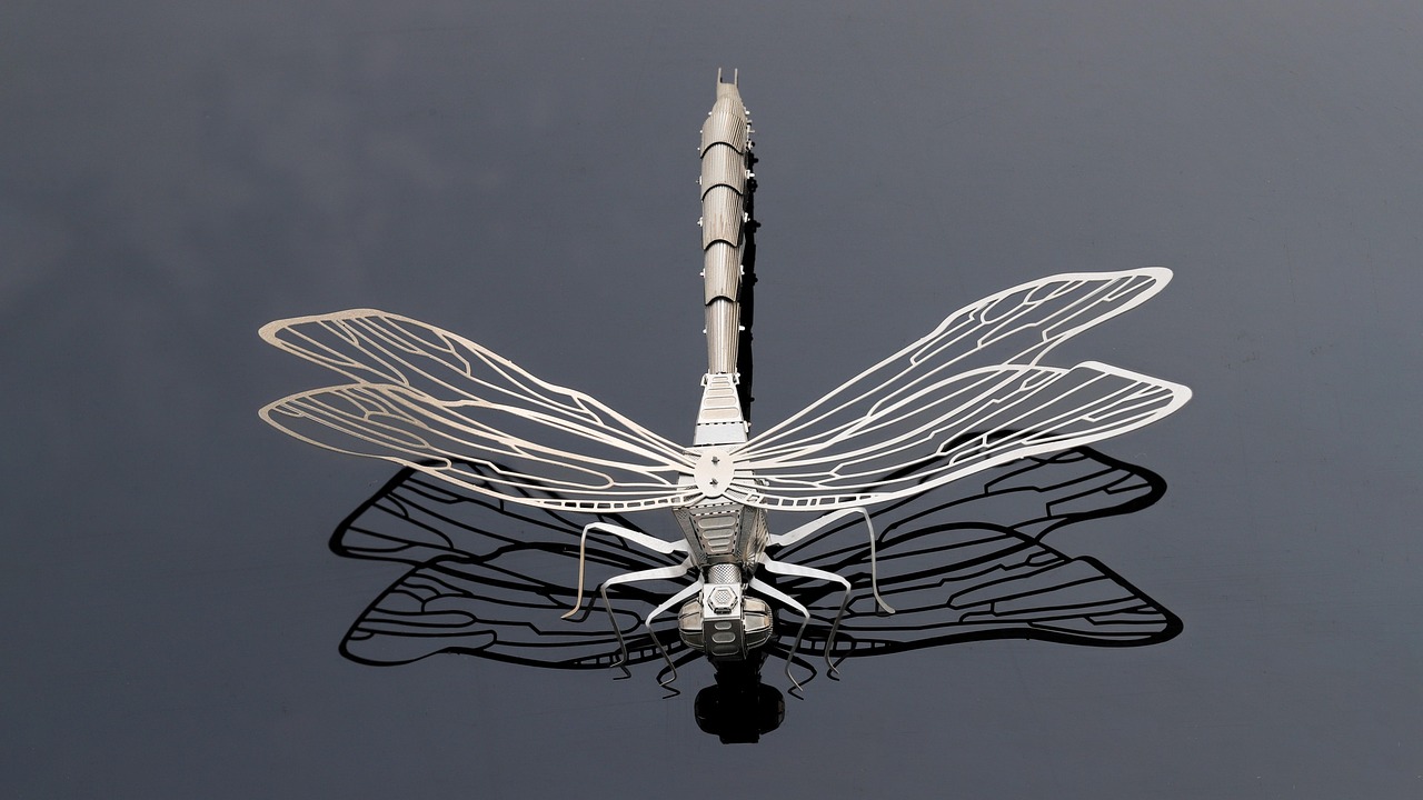 Dragonfly Metal Model - Free image on Pixabay
