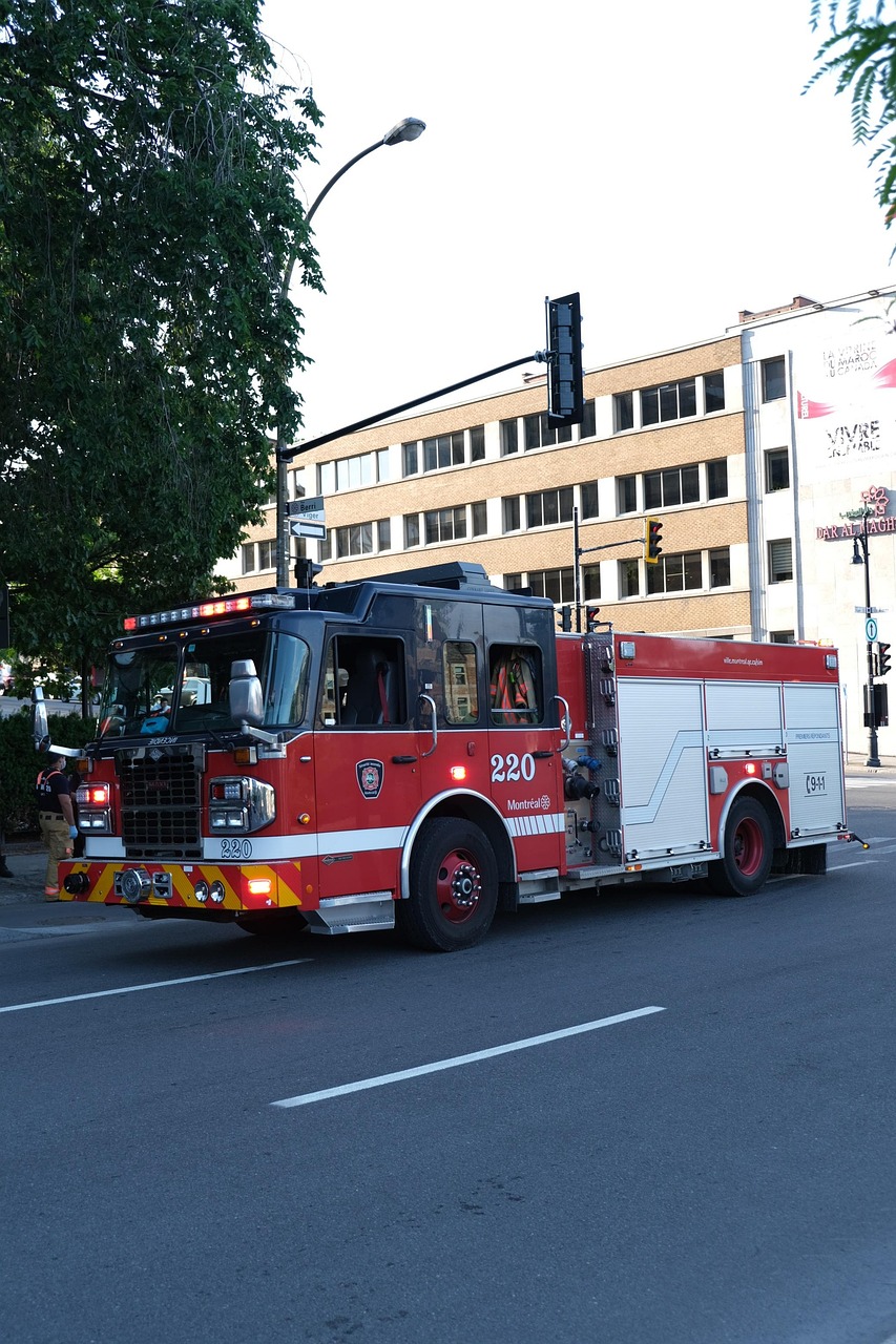 Feuerwehrmann Kanada Montreal - Kostenloses Foto auf Pixabay - Pixabay