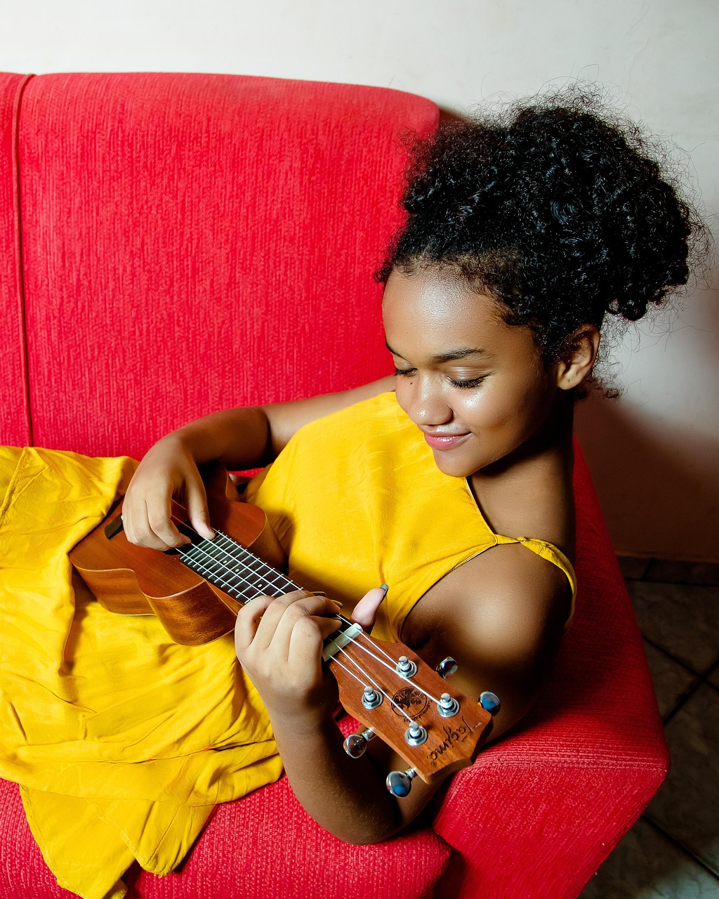 Girl Model Ukulele - Free photo on Pixabay - Pixabay