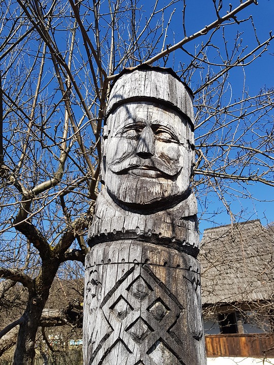 Carved Wooden Post - Free photo on Pixabay - Pixabay