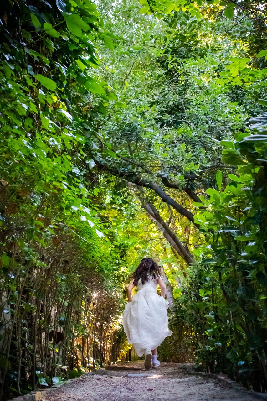 Girl Run Pathway - Free photo on Pixabay