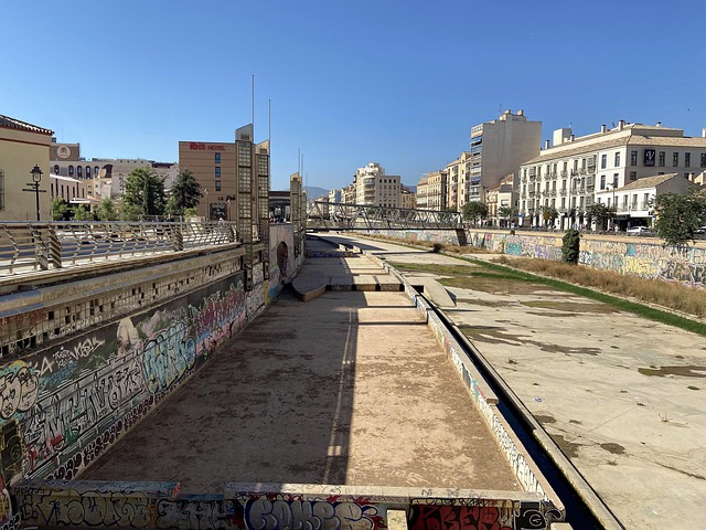 Malaga Sungai Ribera - Foto gratis di Pixabay