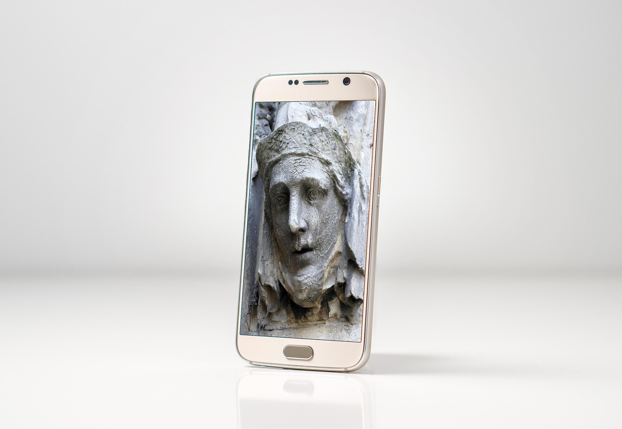Statue Sculpture Smartphone Mobile - Free image on Pixabay