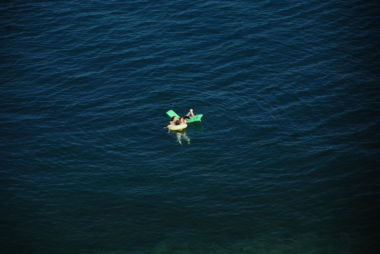 People Swimming In The Sea Girls - Free photo on Pixabay - Pixabay