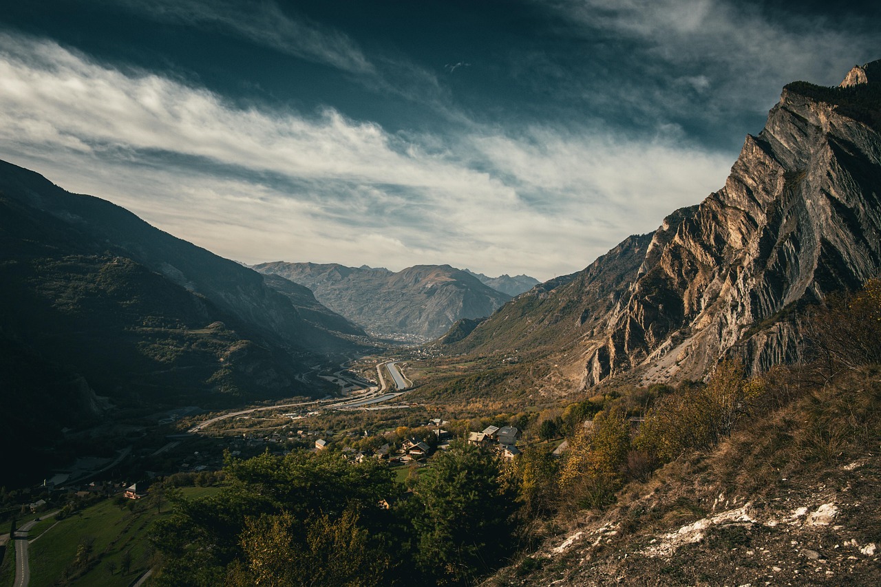 Valley Mountains Mountain Country - Free photo on Pixabay
