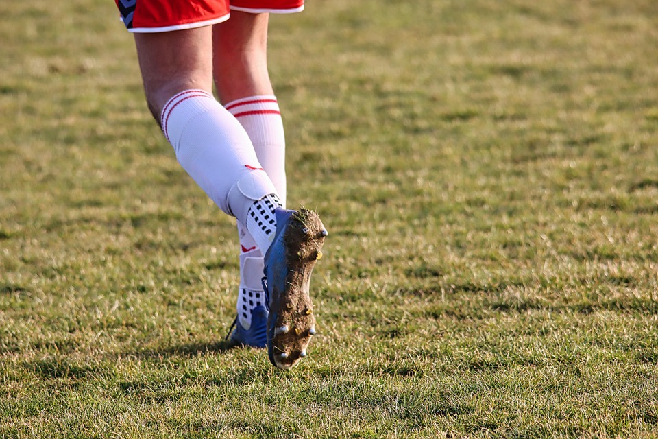 Football Player Running Soccer - Free photo on Pixabay