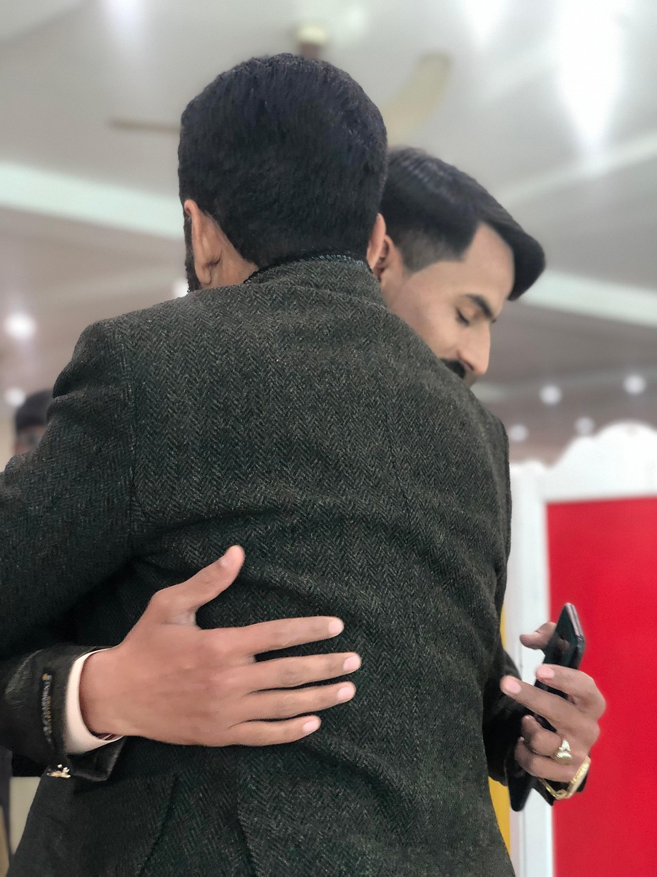 Friends Hug - Free photo on Pixabay - Pixabay