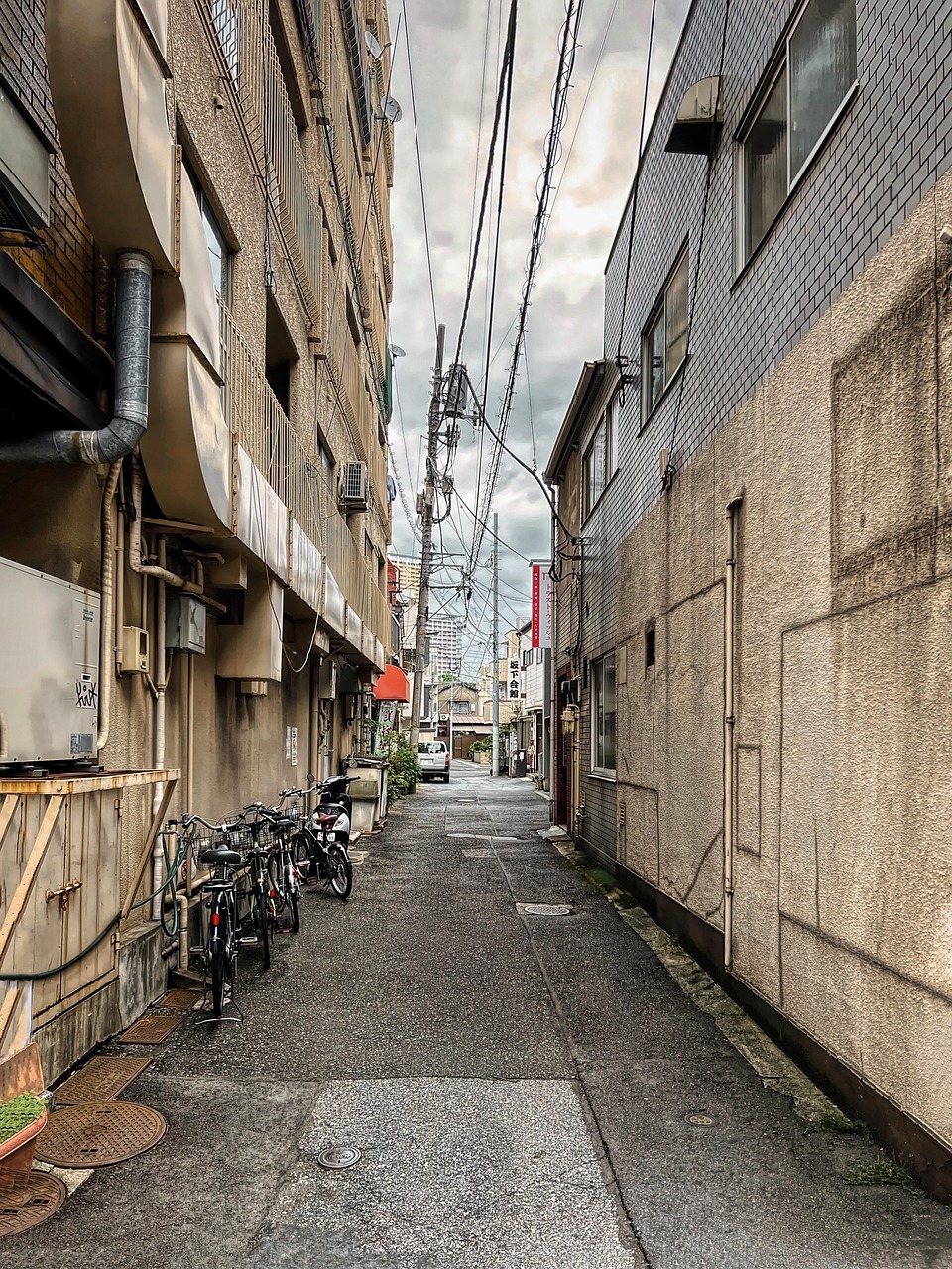 Alley Alleyway Asphalt - Free photo on Pixabay