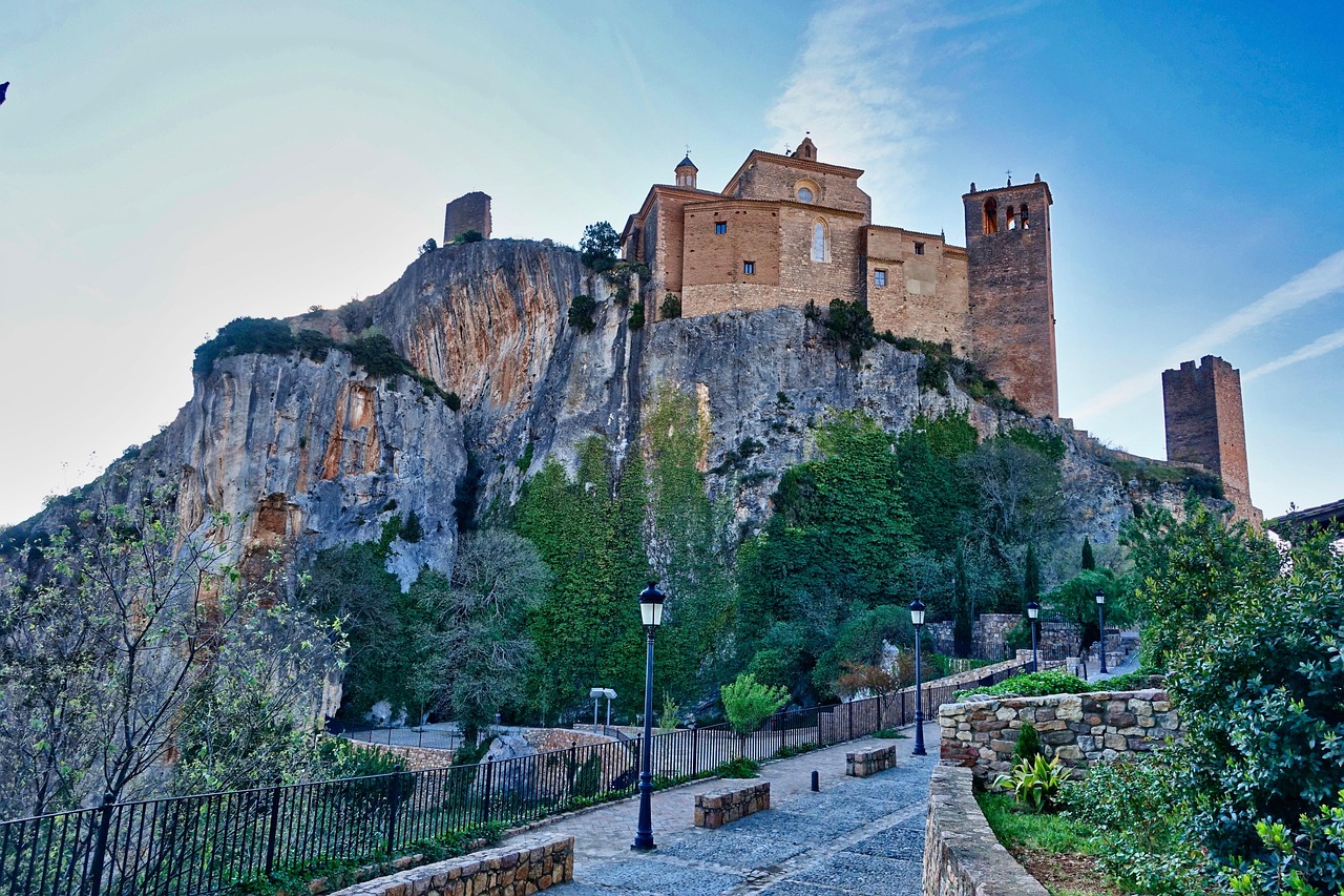 50+ Free Hilltop Castle & Castle Images - Pixabay