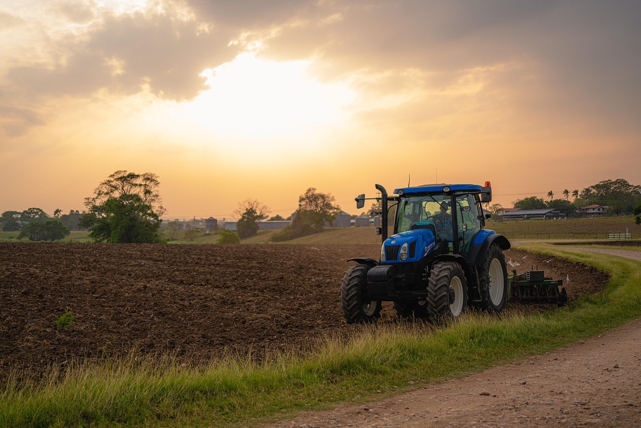 30,000+ Free New Holland Tractor & Tractor Images - Pixabay