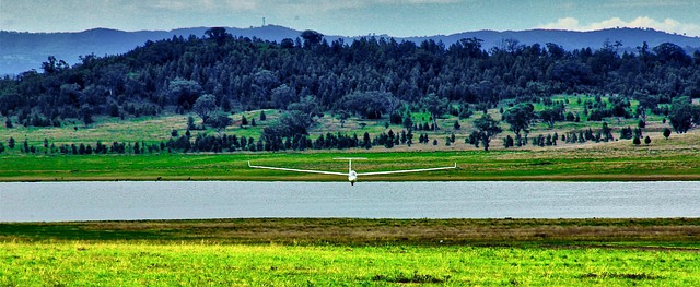 Glider Lake Low Flying - Free photo on Pixabay