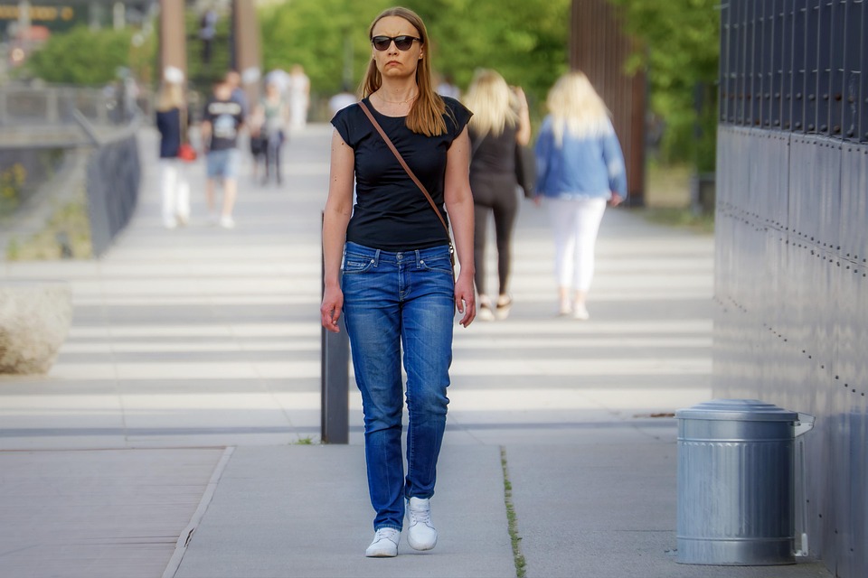 Mujer Casual Vaqueros Gafas De - Foto gratis en Pixabay - Pixabay