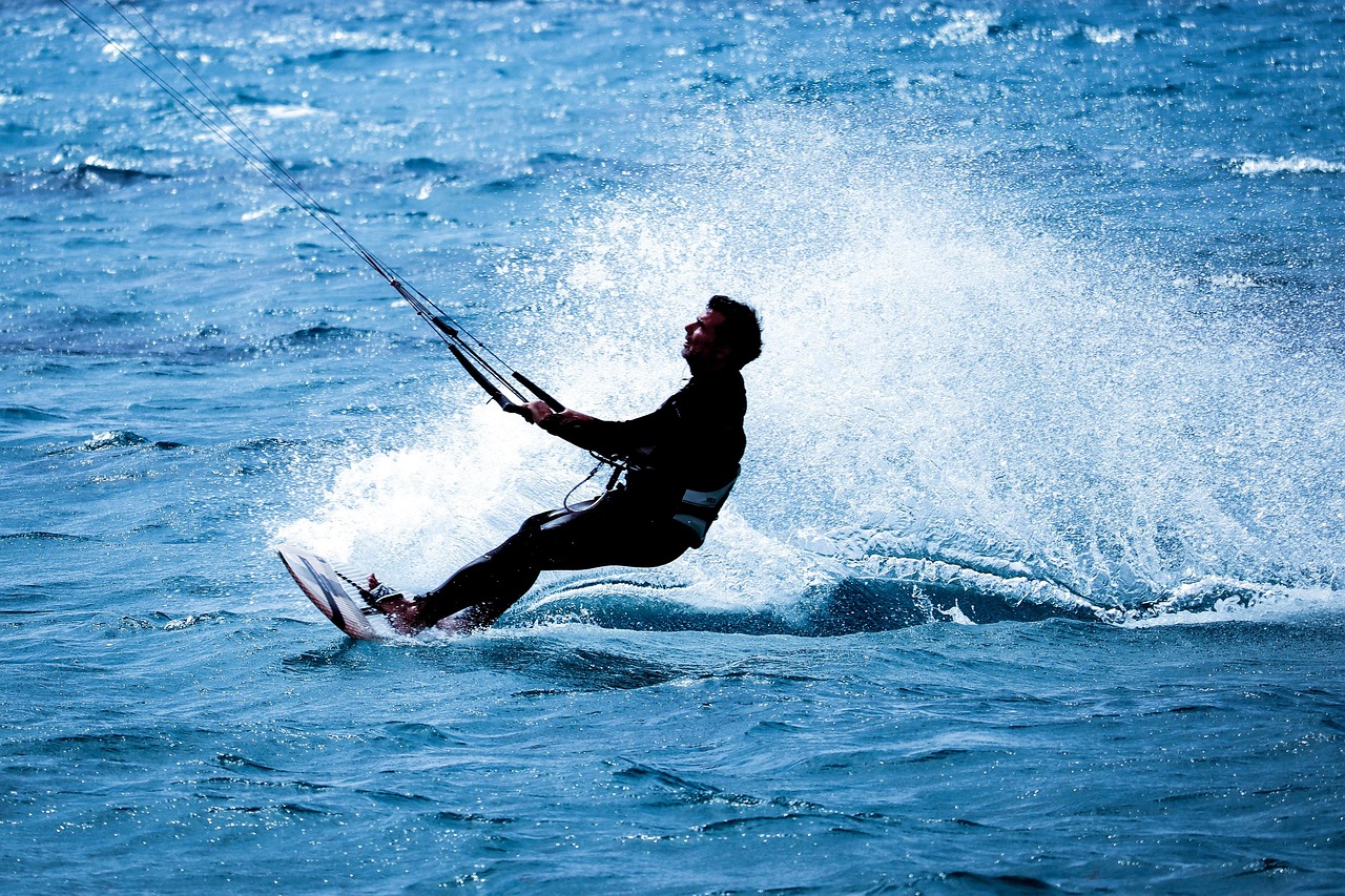Kite Surfing Kitesurfer Kiting - Free photo on Pixabay