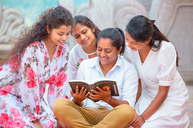 Girls Read Book - Free photo on Pixabay - Pixabay
