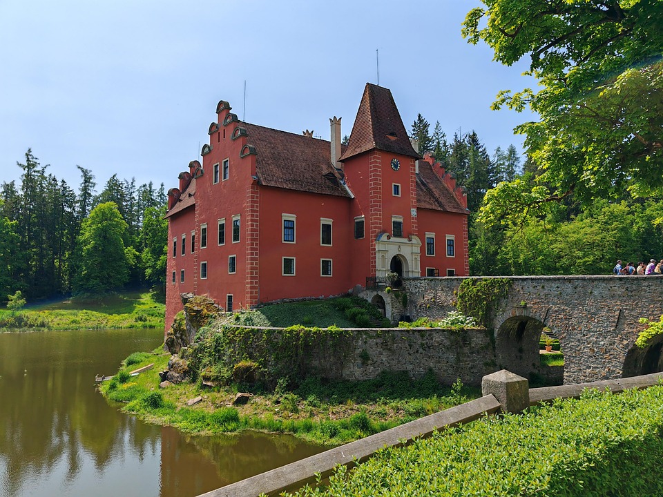 Cervena Lhota Gallinero - Foto gratis en Pixabay - Pixabay
