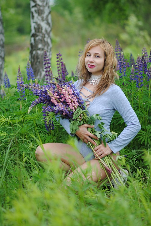 Woman Model Bouquet - Free photo on Pixabay