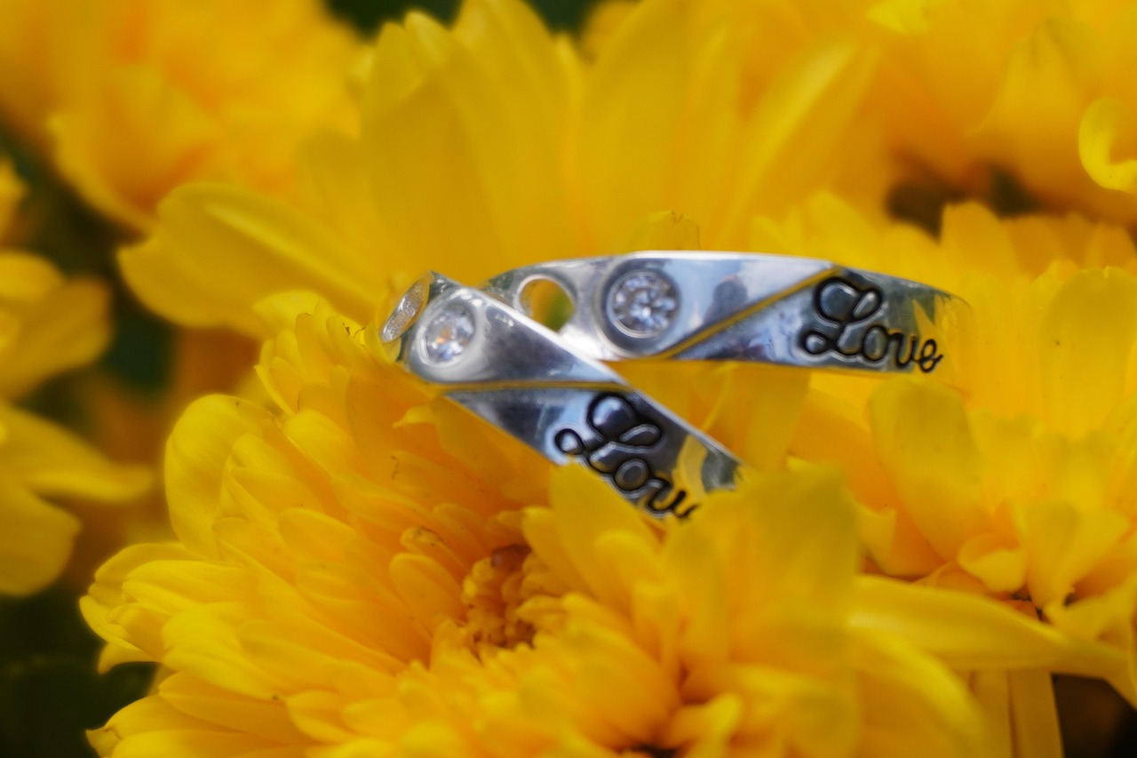 Yellow Flower Ring - Free photo on Pixabay - Pixabay