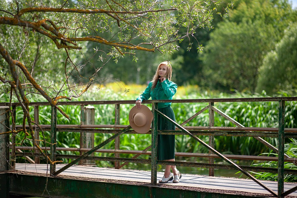 Woman Hat Bridge - Free photo on Pixabay - Pixabay