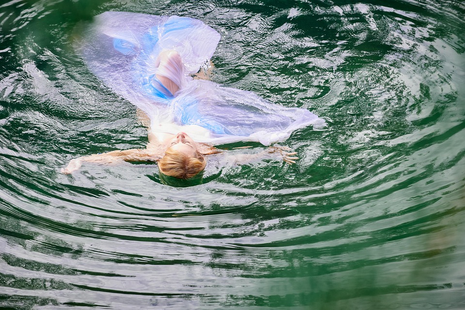 Woman River Fabric To - Free photo on Pixabay