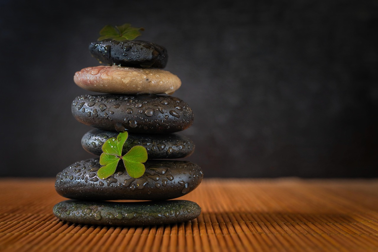 Stone Cairn Clover Still - Free photo on Pixabay - Pixabay