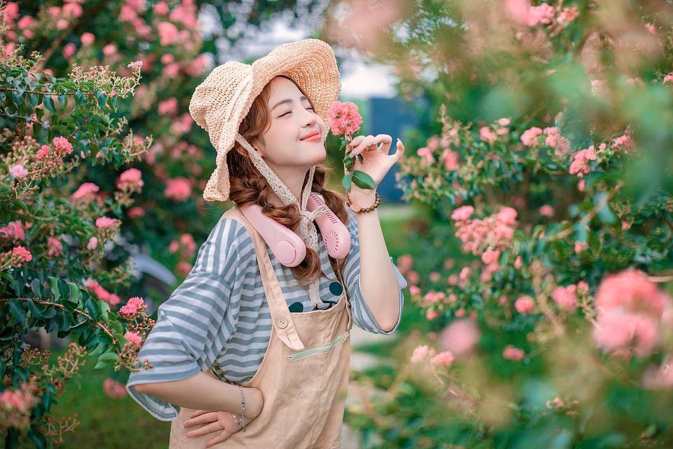 Woman Smell Flowers - Free photo on Pixabay