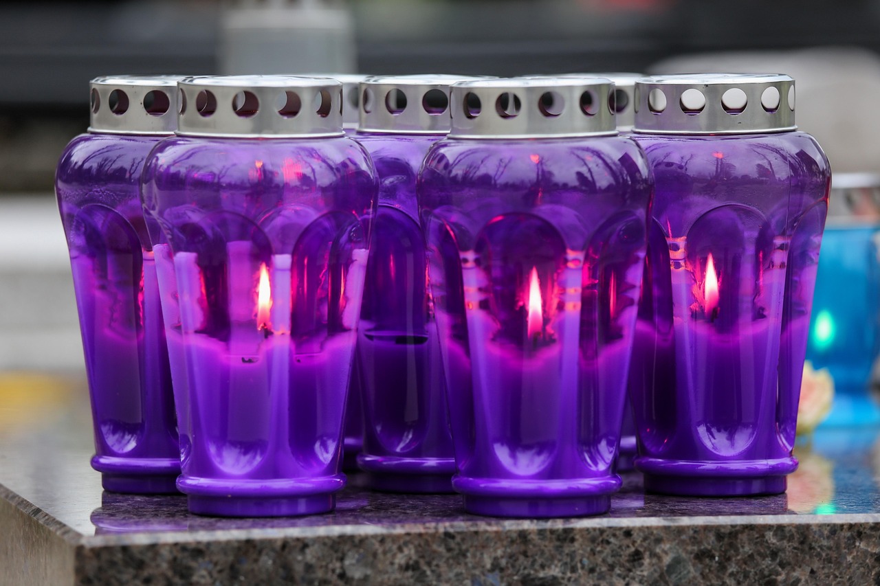 Lilin Ungu Kuburan Malam Hari Foto Gratis Di Pixabay Pixabay
