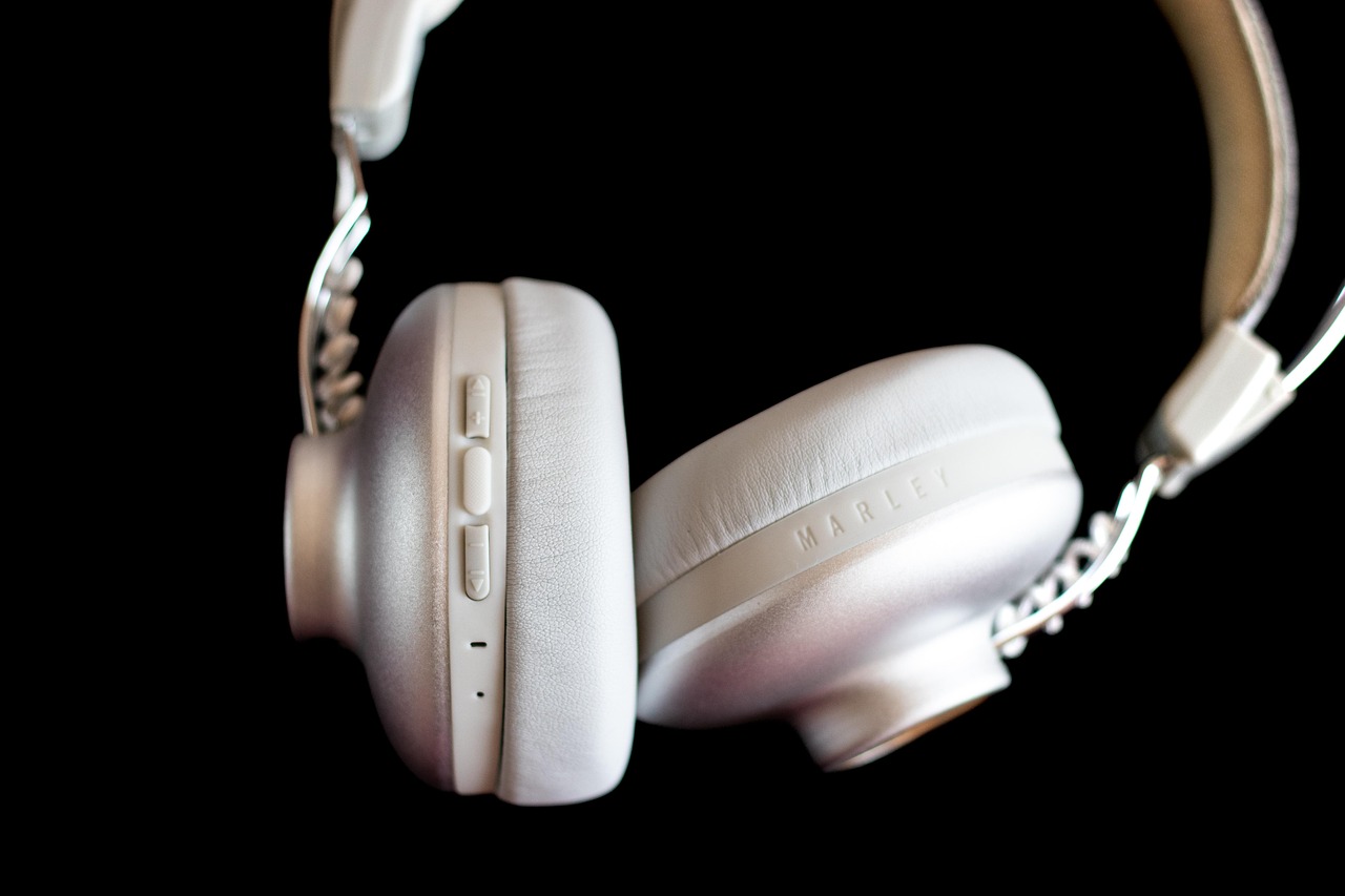 Headphone Layar Hitam Musik - Foto gratis di Pixabay - Pixabay