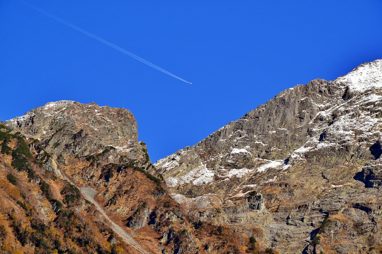 Mountain Sky Jet - Free photo on Pixabay