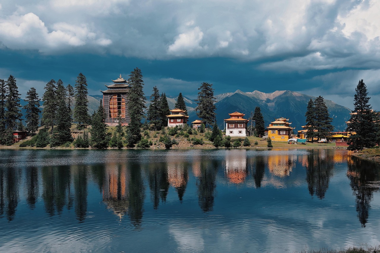 Temple Lakeside West Sichuan - Free photo on Pixabay - Pixabay