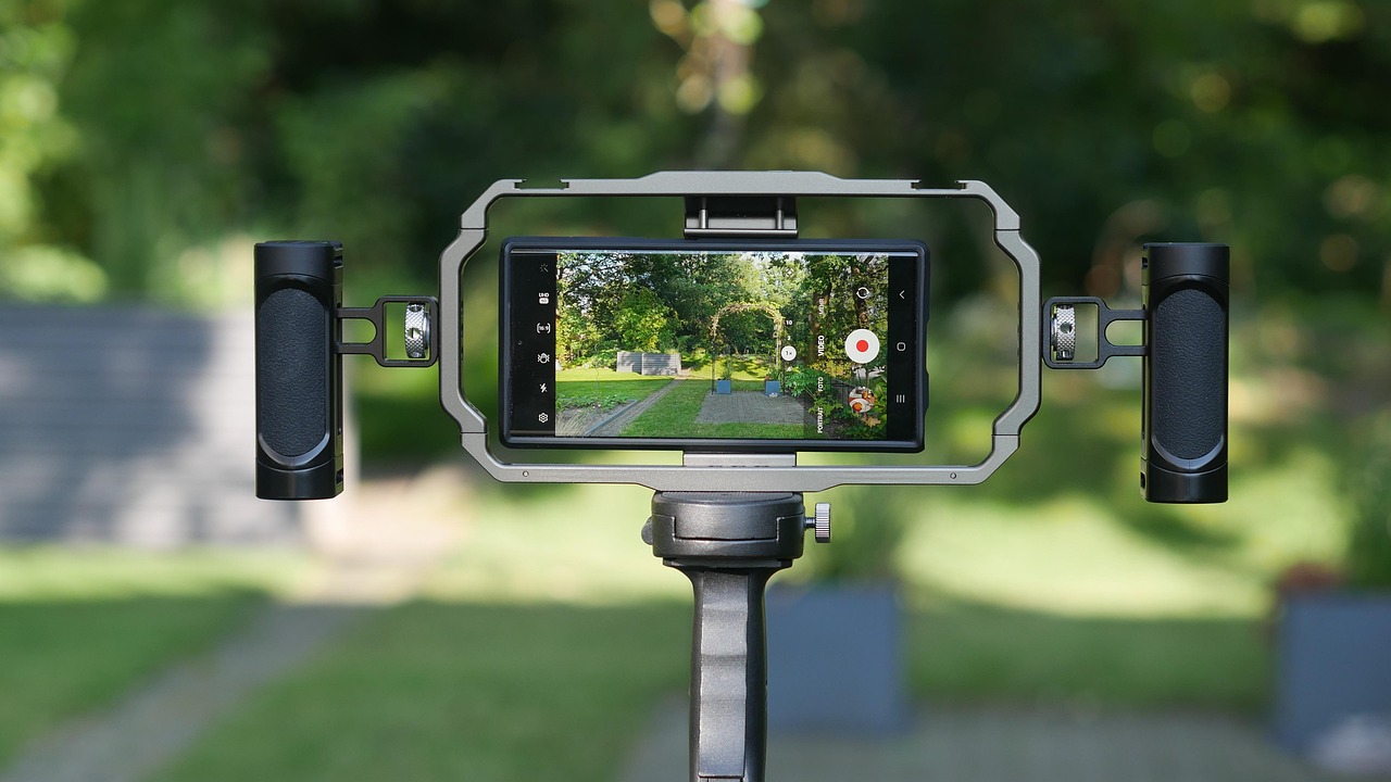 Smartphone Kaki Tiga - Foto gratis di Pixabay