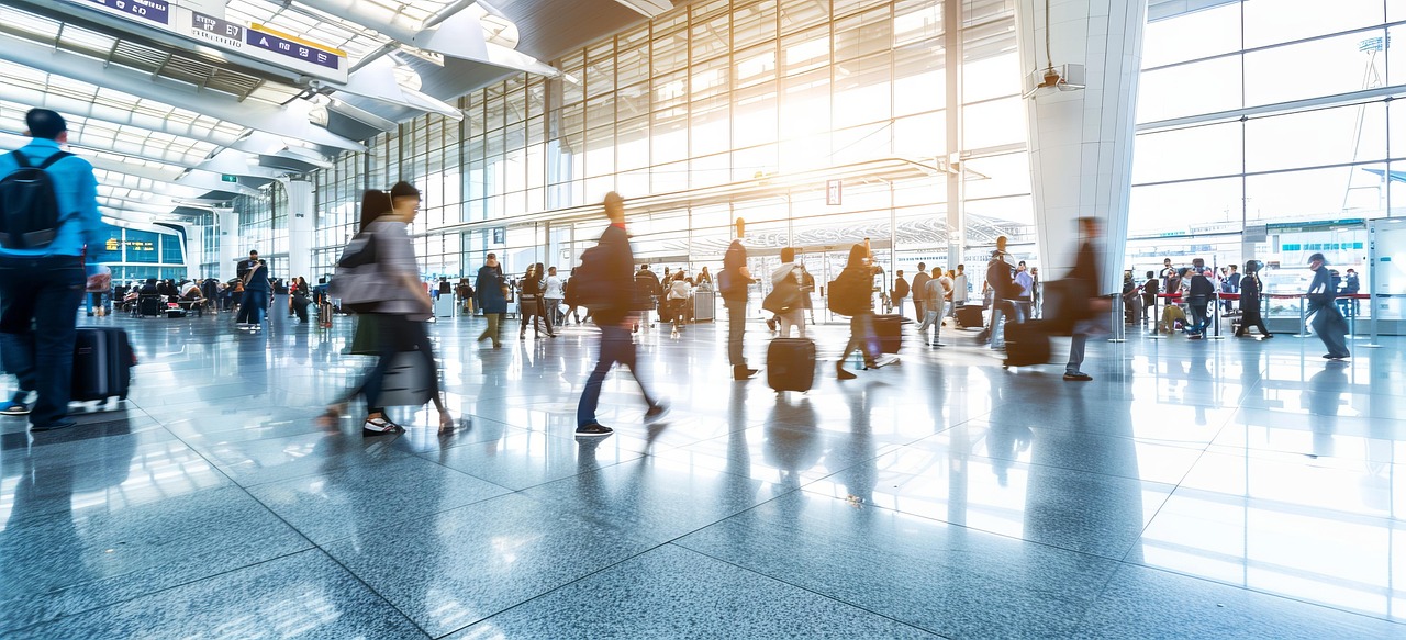 20,000+ Free People In Airport & Airport Images - Pixabay