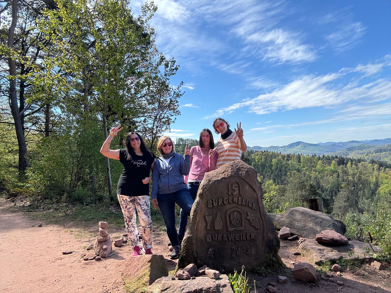 Girls Girlfriends Hike Free Photo On Pixabay